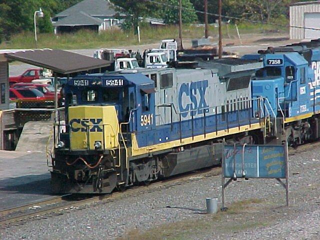 CSX B40-8 5941